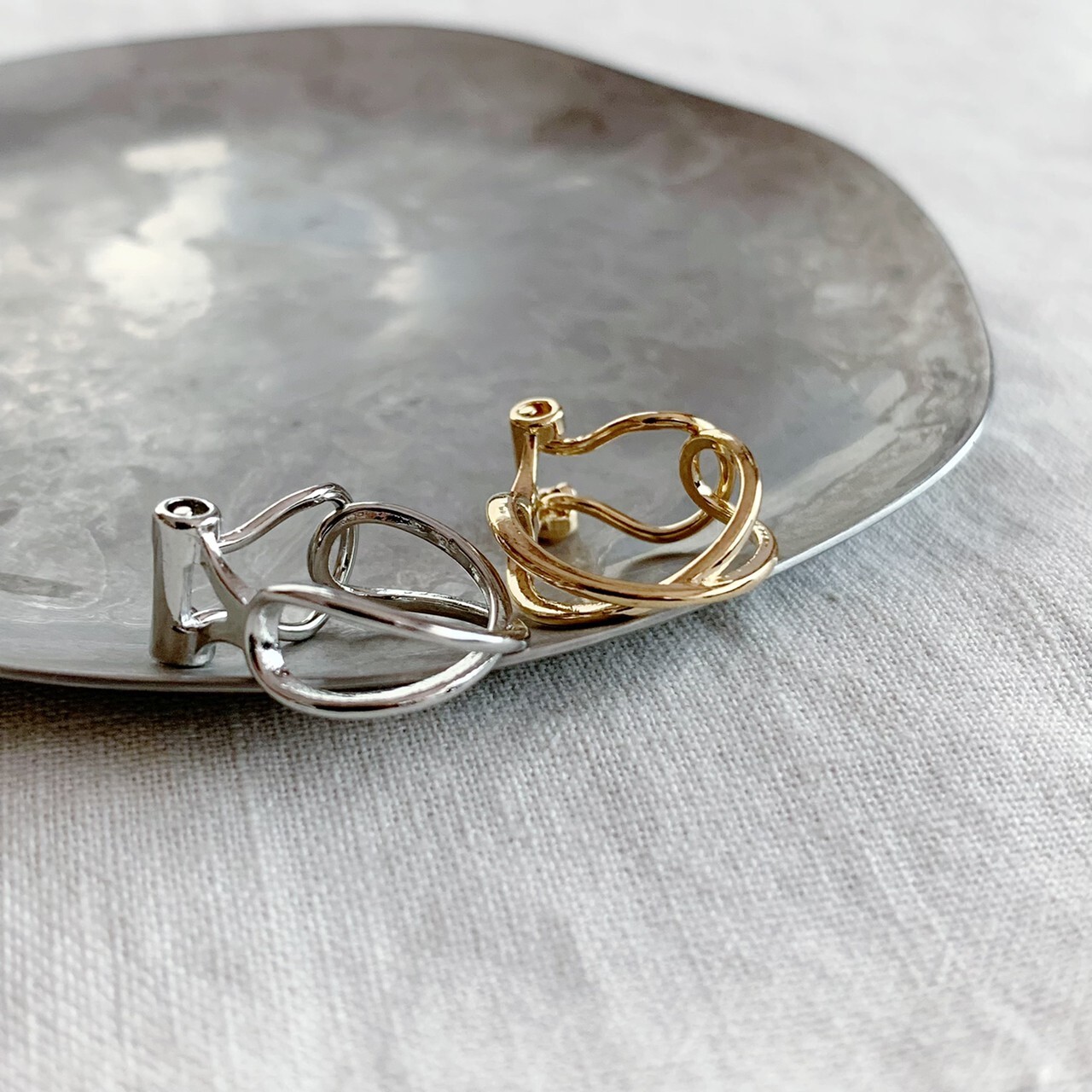 CONNECT TWIST EARCUFF ｜ 香川県観音寺市の雑貨店-オールドファクトリー